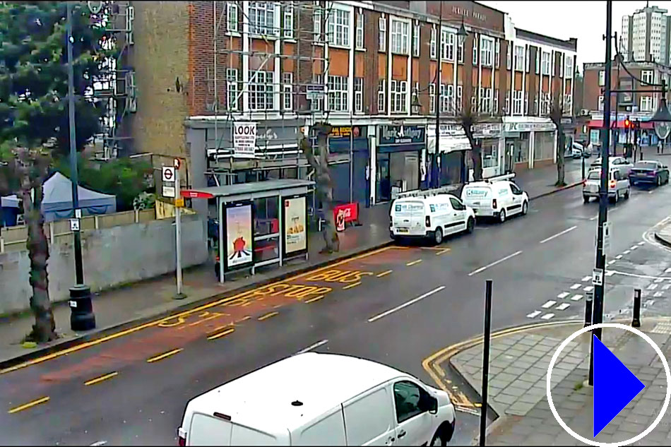 Live Traffic Webcam | Snakes Lane | London | England
